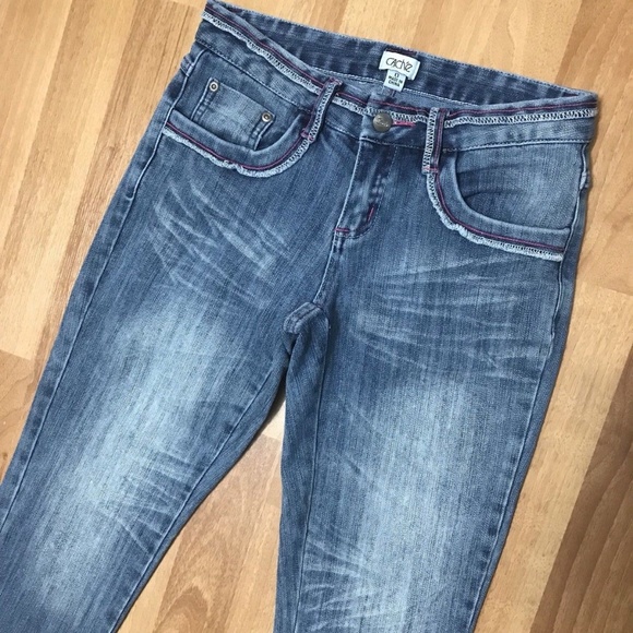 Cache | Jeans | Cache Woman Denim Jeans Sand Blast Cropped Pants | Poshmark